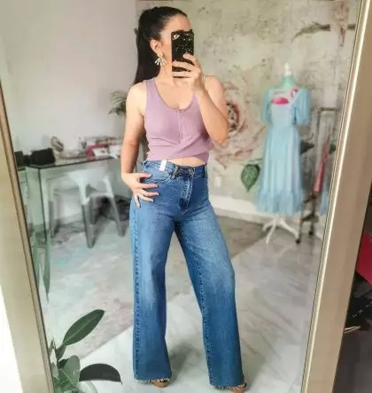 Bagaimana untuk membeli seluar jeans yang betul-betul duduk di atas angka: 5 Trik tanpa sesuai di kedai 1007_2