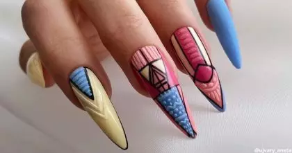 5 tendencoj en manicura, pro kiu la manoj aspektas malmultekostaj