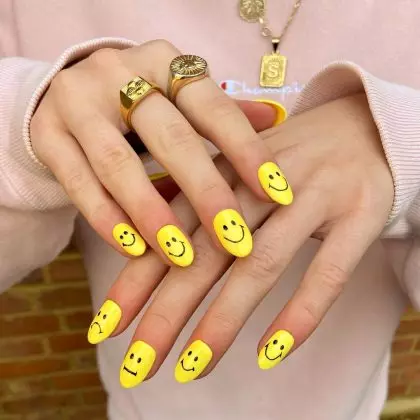 5 Tendencias en Manicura, por que as mans das mulleres parecen baratas 1072_2