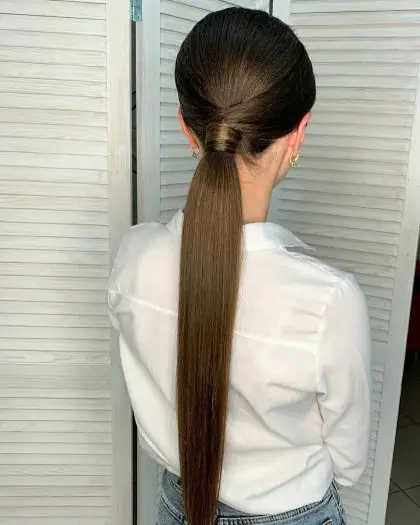 5 hairstyles që bëjnë një grua luksoze nga ju. Trego në foto 1335_9