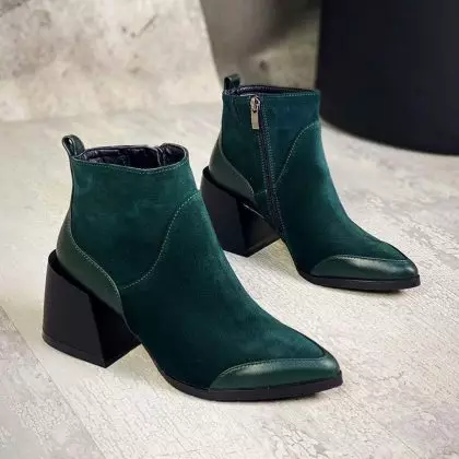 7 pares de sapatos que nenhuma mulher rica irá adicionar ao seu guarda-roupa 1437_6