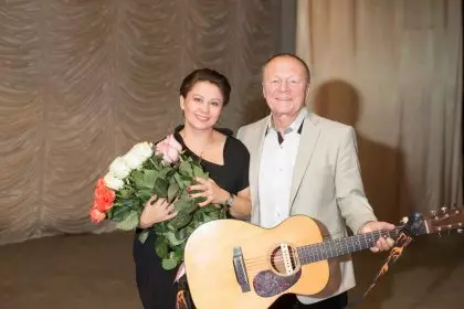 失われた息子、30年の結婚後に離婚し、73歳の父親になりました。ボリス・ガルキンが今生きているように 1459_11