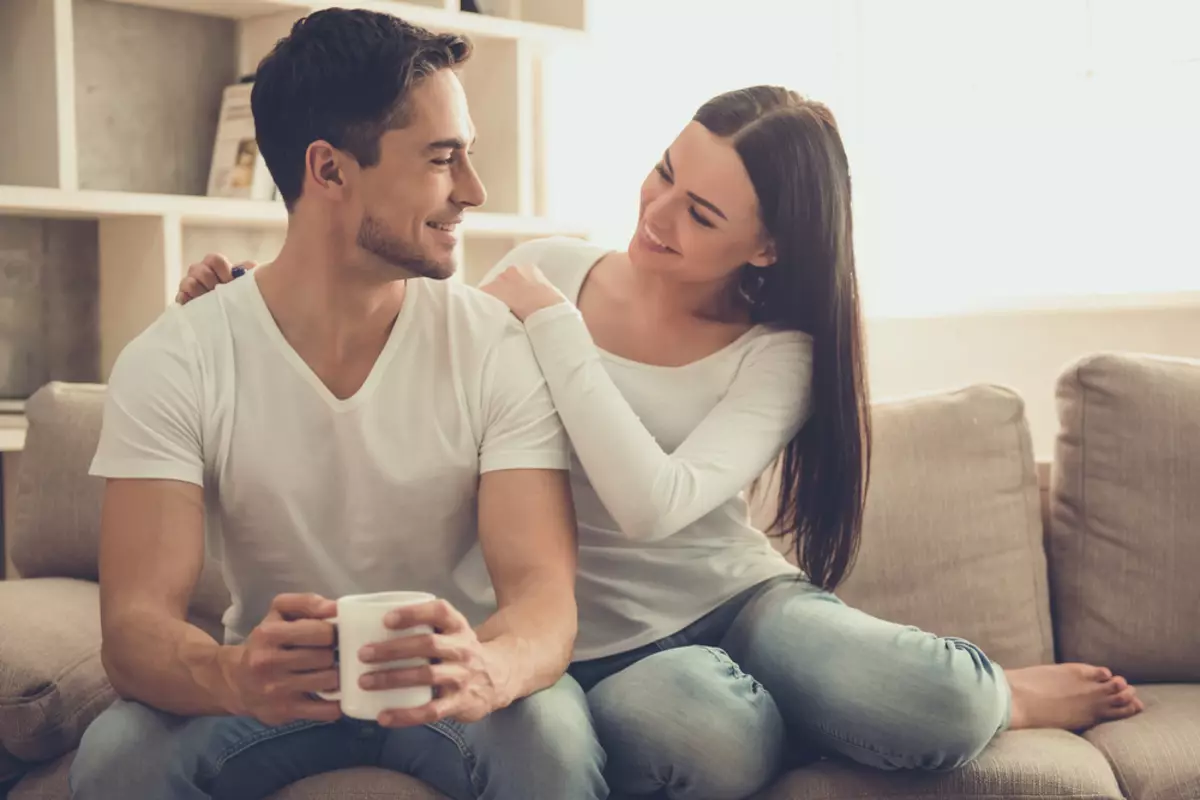 Listens and listens: 10 obvious signs that he respects you