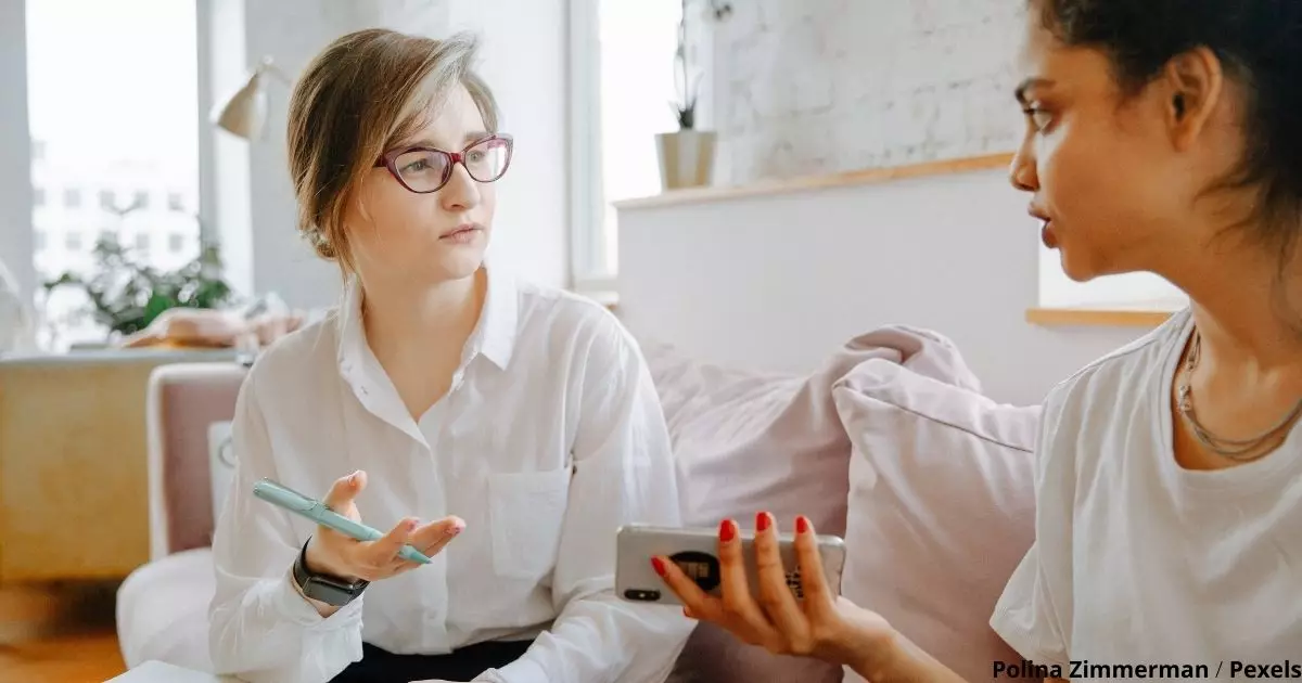 6 palabras "inteligentes" que una persona mal educada no habla al lugar