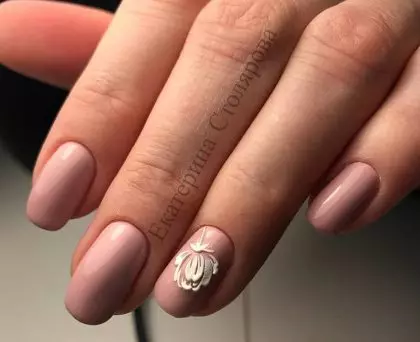 5 nga mga laraw sa manicure nga dili gyud buhaton sa muscovite 17183_3