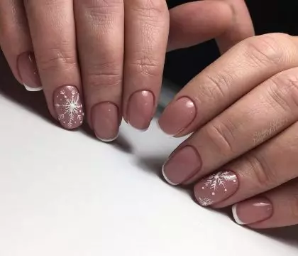 6 manicure hugmyndir í nakinn tónum fyrir þá sem vilja náttúrulega 17366_2