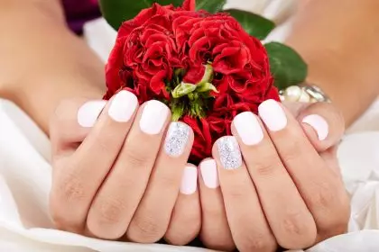 7 idéias lindos de manicure para quem tem unhas curtas 17566_1