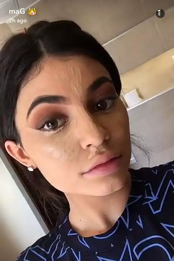 Kylie Jenner mostrou como e que causa a maquillaxe cotiá 19915_16