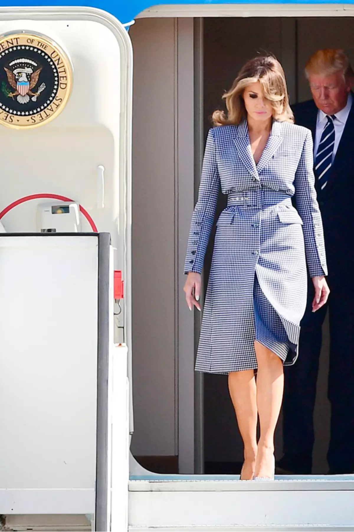 Μοντέρνα ρούχα της Melania Trump σε επίσημες δεξιώσεις 20584_5