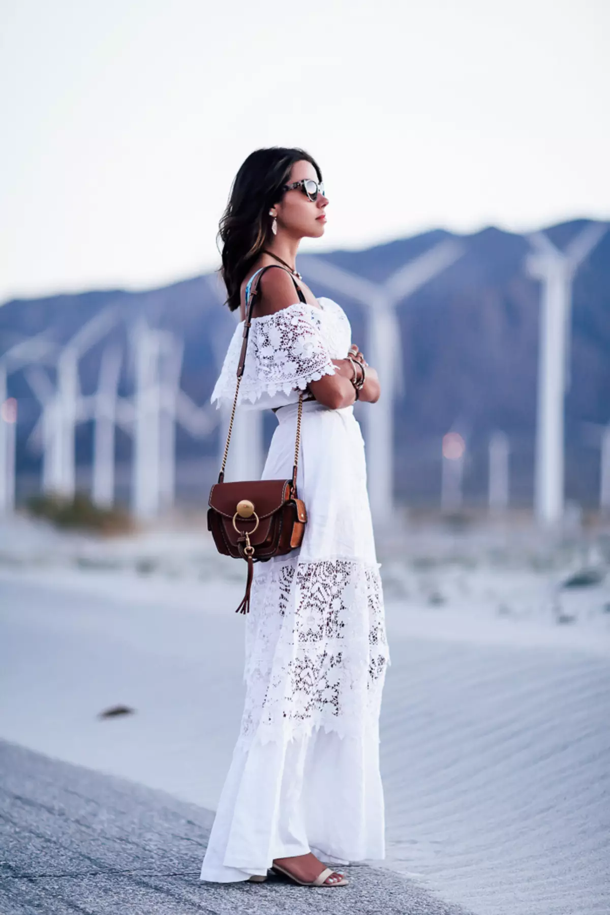 Easy and grace: 15 amazing images with lace dress 20714_7