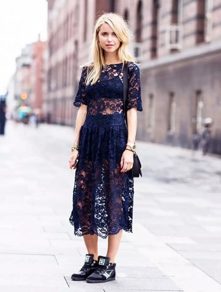 Easy and grace: 15 amazing images with lace dress 20714_9