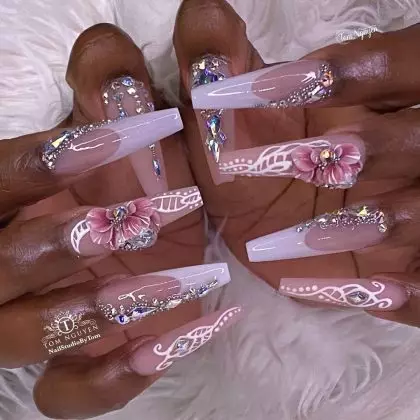 Famolavolana Manicure, izay milalao ao amin'ny fanahy: 15 miasa amin'ny tena tompo 23294_6