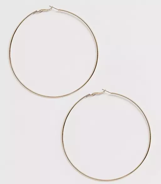 5 modèles de boucles d'oreilles, à cause de laquelle un visage semble complet 25030_4