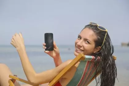 10 Frauenarten am Strand, auf dem Sie ohne ein Lächeln nicht aussehen können 272_2