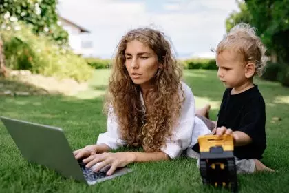 5 tipos de babá, con quen é imposible deixar un neno mesmo durante 10 minutos 2731_1