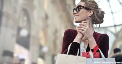 5 erreurs dans le magasin de vêtements, à cause de laquelle au fil du temps, la femme perd l'intérêt pour les achats