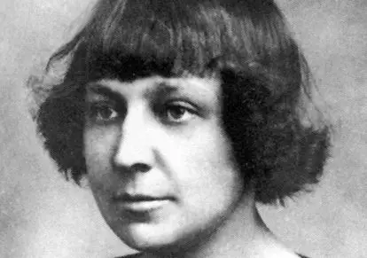 4 trích dẫn nhãn của Marina Tsvetaeva, trong đó toàn bộ mối quan hệ tình yêu 5546_1