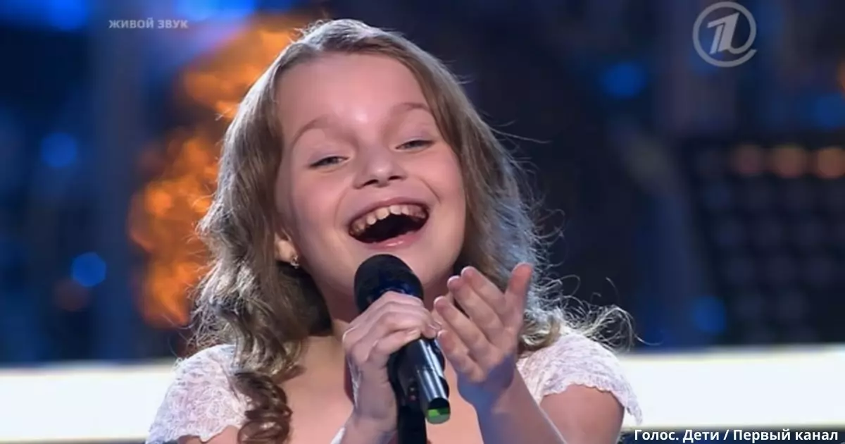 Vinto nella 1a stagione "Voice. Bambini "e se ne sono andati per i bambini" Eurovision ". Chi è diventato il 16enne Alice Kohlikina