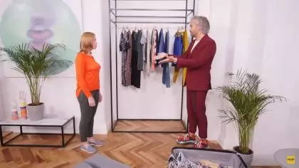 I luga o le faʻaali o le stylist rogov suia se fafine-Pro-o se tagata faigaluega na galue. Faʻaali 