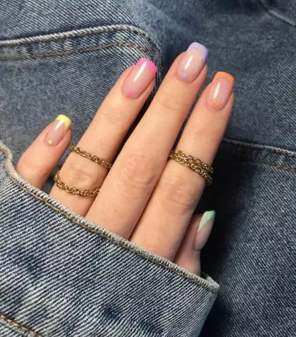 Manicure elegante para o verão 2021. Nós mostramos o que parece e como fazer mais 873_10