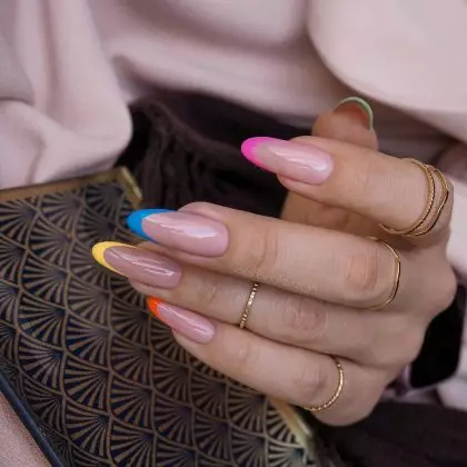 Manicure elegante para o verão 2021. Nós mostramos o que parece e como fazer mais 873_6