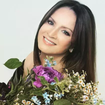 73 éves Sofia Rotaru. Mit tett vele az évek, és milyen 5 ifjúsági szabályt nem sért 939_9